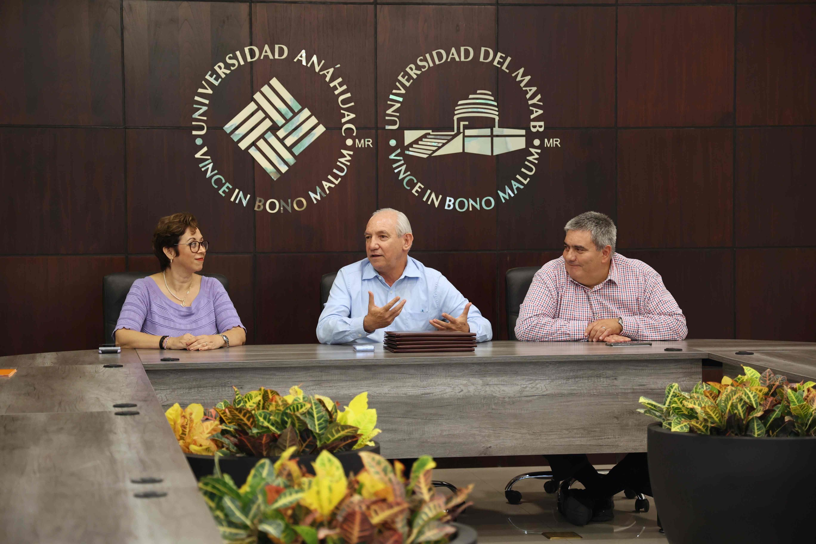 Se gradúa primera generación de Global Honours Program