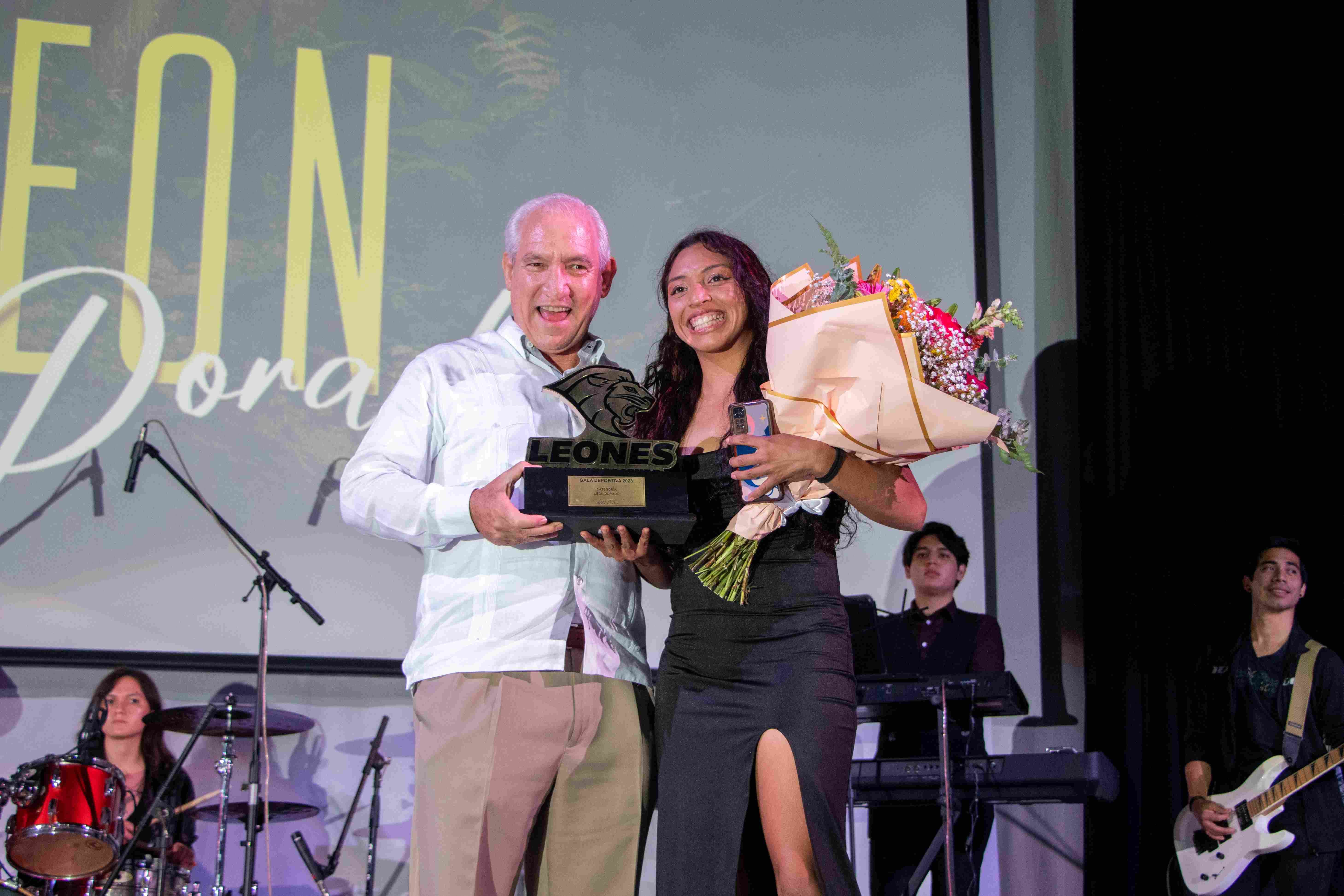 Arely Novelo gana León Dorado en Gala Deportiva