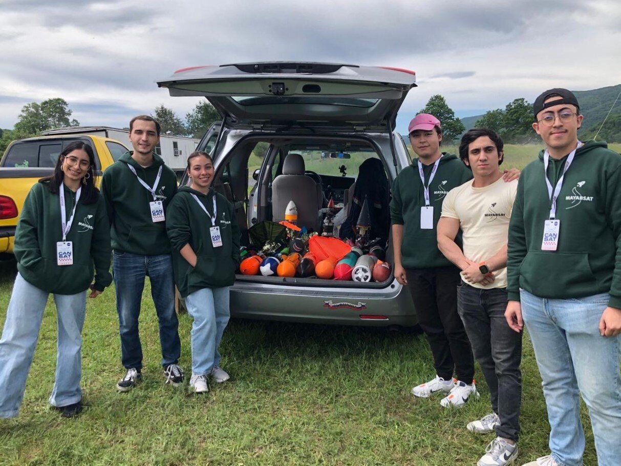 Finalistas en Competencia Internacional de Satélites CanSat